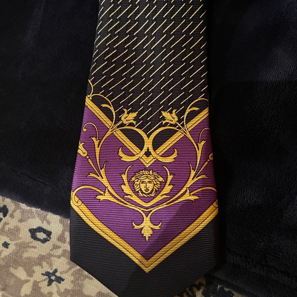 Versace Tie Vibrant Colors And Very Classy 3.5 Inches… - Gem